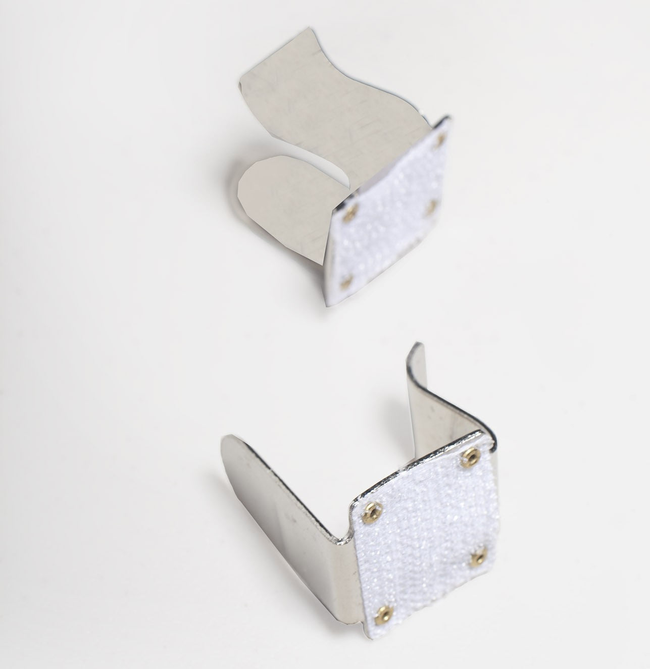 Shop Table Skirting Clips - Table Skirting | Luna Wedding & Event Supplies